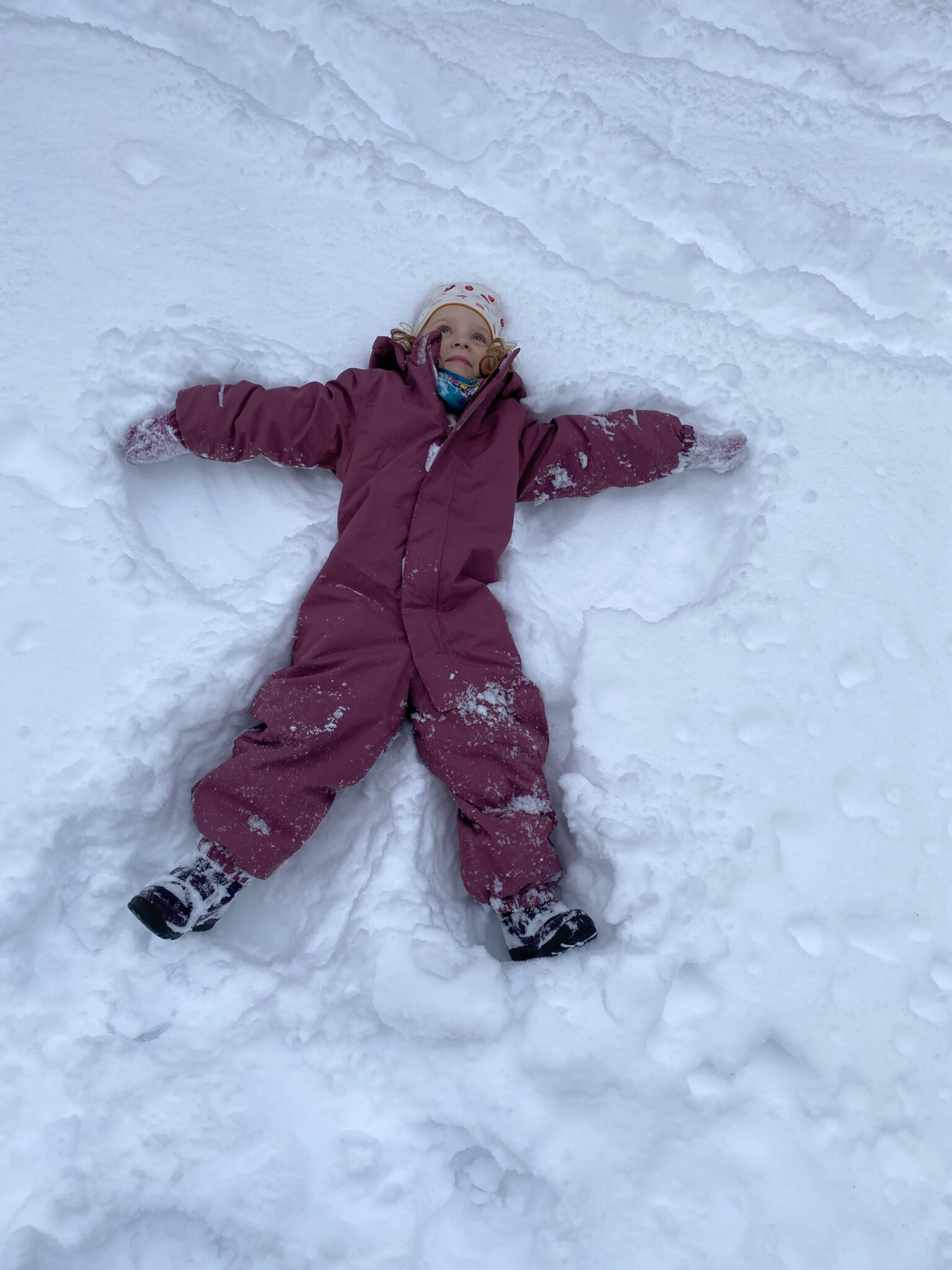 Es schneit, es schneit, kommt alle aus dem Kindergarten! – Eugen Bolz ...